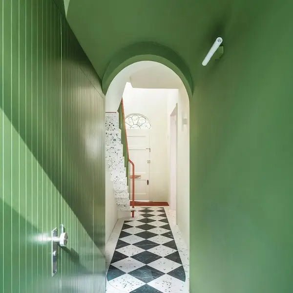 WHITE RABBIT HOUSE – DYKE & DEAN