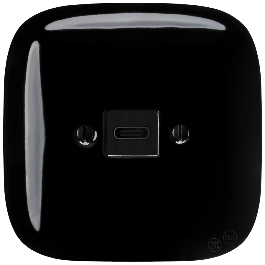 SQUARE PORCELAIN WALL SOCKET USB-C BLACK - DYKE & DEAN