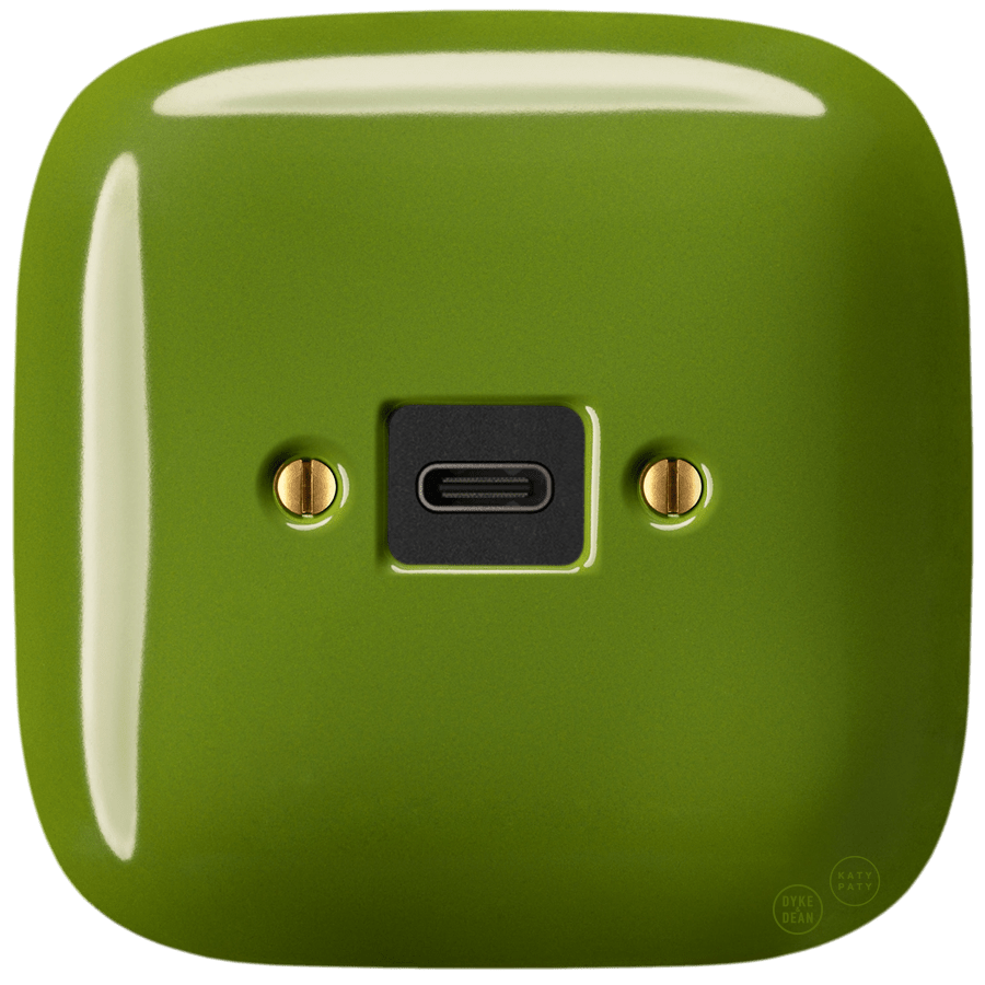 SQUARE PORCELAIN WALL SOCKET USB-C GREEN - DYKE & DEAN